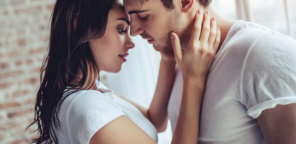 5 Signs Girls Want Sex How To Tell When Shes Hot For You 5253