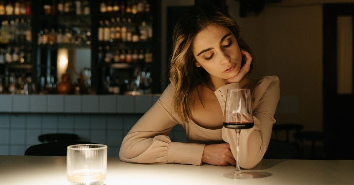 Getting Her Alone: How To Do It Without Being Creepy - Heart Insider